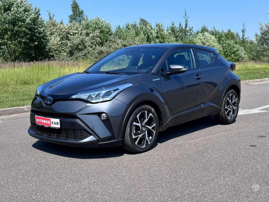 Pelēks Toyota C-HR 2022 Viļņa, ar dzinēja tilpumu 1.80 L un nobraukumu 74 tūkst. km par 20750 €, foto 1 vietnē AUTOMOTO.COM.LV