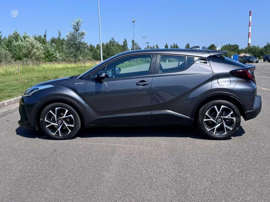 Pelēks Toyota C-HR 2022 Viļņa, ar dzinēja tilpumu 1.80 L un nobraukumu 74 tūkst. km par 20750 €, foto 8 vietnē AUTOMOTO.COM.LV