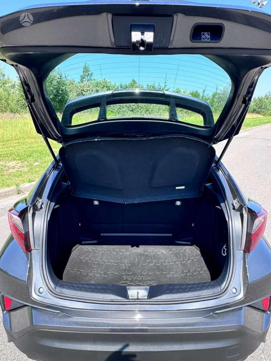 Pelēks Toyota C-HR 2022 Viļņa, ar dzinēja tilpumu 1.80 L un nobraukumu 74 tūkst. km par 20750 €, foto 10 vietnē AUTOMOTO.COM.LV