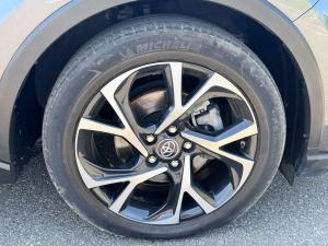 Pelēks Toyota C-HR 2022 Viļņa, ar dzinēja tilpumu 1.80 L un nobraukumu 74 tūkst. km par 20750 €, foto 11 vietnē AUTOMOTO.COM.LV