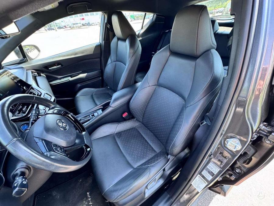 Pelēks Toyota C-HR 2022 Viļņa, ar dzinēja tilpumu 1.80 L un nobraukumu 74 tūkst. km par 20750 €, foto 18 vietnē AUTOMOTO.COM.LV