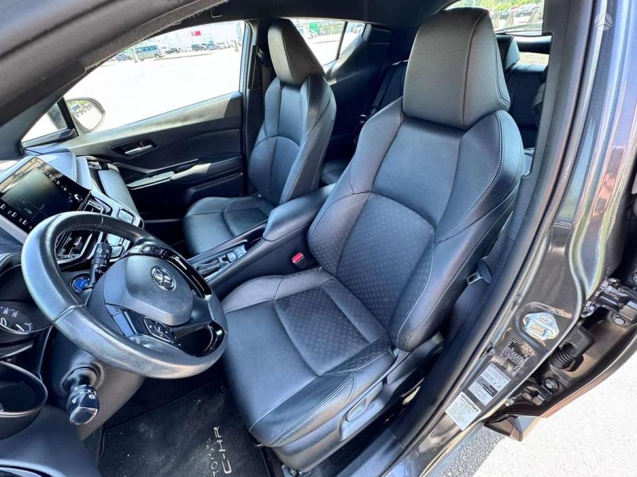 Pelēks Toyota C-HR 2022 Viļņa, ar dzinēja tilpumu 1.80 L un nobraukumu 74 tūkst. km par 20750 €, foto 19 vietnē AUTOMOTO.COM.LV