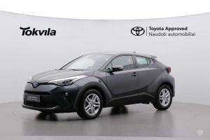 Серый Тойота C-HR 2022 в Вильнюс, объемом двигателя 1.99 л и пробегом 104 тыс. км за 24900 €, фото  на AUTOMOTO.COM.LV