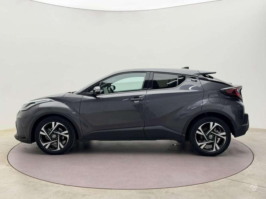 Серый Тойота C-HR 2022 в Паневежис, объемом двигателя 1.80 л и пробегом 85 тыс. км за 22790 €, фото 10 на AUTOMOTO.COM.LV