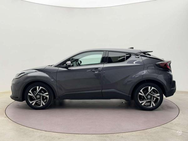 Pelēks Toyota C-HR 2022 Panevēža, ar dzinēja tilpumu 1.80 L un nobraukumu 85 tūkst. km par 22790 €, foto 10 vietnē AUTOMOTO.COM.LV