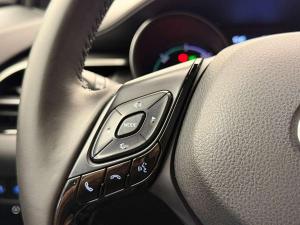 Серый Тойота C-HR 2022 в Паневежис, объемом двигателя 1.80 л и пробегом 85 тыс. км за 22790 €, фото 40 на AUTOMOTO.COM.LV