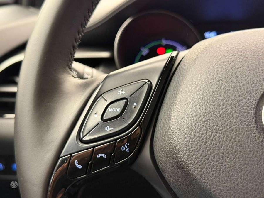 Серый Тойота C-HR 2022 в Паневежис, объемом двигателя 1.80 л и пробегом 85 тыс. км за 22790 €, фото 41 на AUTOMOTO.COM.LV