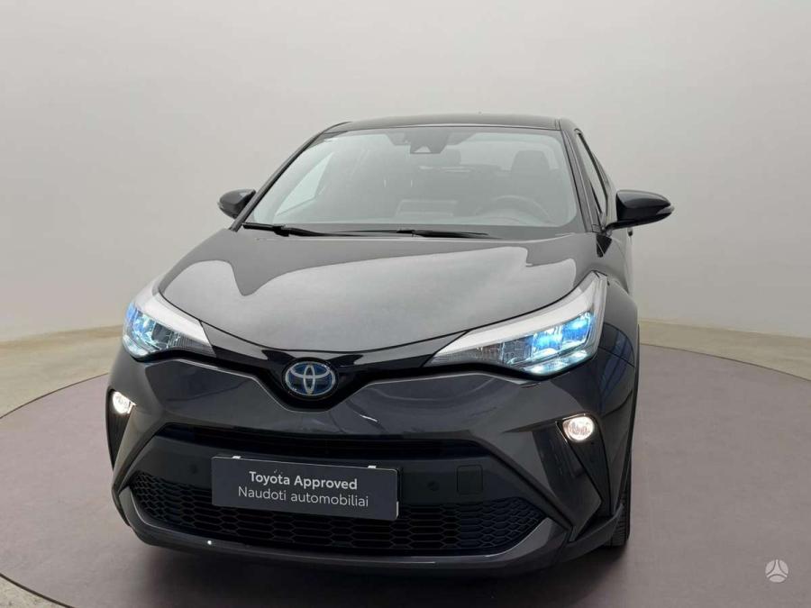Серый Тойота C-HR 2022 в Паневежис, объемом двигателя 1.80 л и пробегом 85 тыс. км за 22790 €, фото 72 на AUTOMOTO.COM.LV