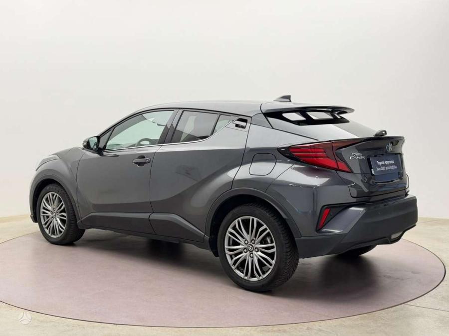 Pelēks Toyota C-HR 2022 Panevēža, ar dzinēja tilpumu 1.80 L un nobraukumu 85 tūkst. km par 23790 €, foto 7 vietnē AUTOMOTO.COM.LV