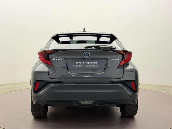Pelēks Toyota C-HR 2022 Panevēža, ar dzinēja tilpumu 1.80 L un nobraukumu 85 tūkst. km par 23790 €, foto 7 vietnē AUTOMOTO.COM.LV