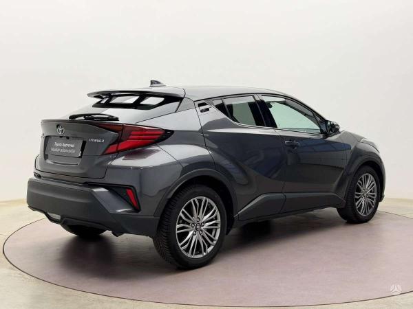 Pelēks Toyota C-HR 2022 Panevēža, ar dzinēja tilpumu 1.80 L un nobraukumu 85 tūkst. km par 23790 €, foto 8 vietnē AUTOMOTO.COM.LV