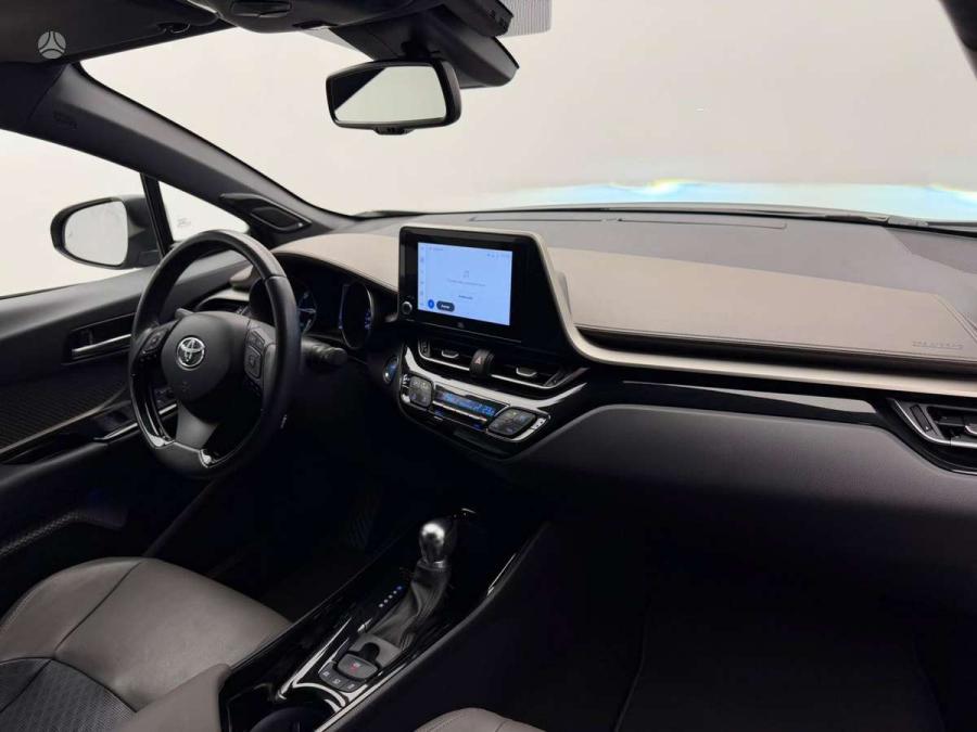 Pelēks Toyota C-HR 2022 Panevēža, ar dzinēja tilpumu 1.80 L un nobraukumu 85 tūkst. km par 23790 €, foto 18 vietnē AUTOMOTO.COM.LV