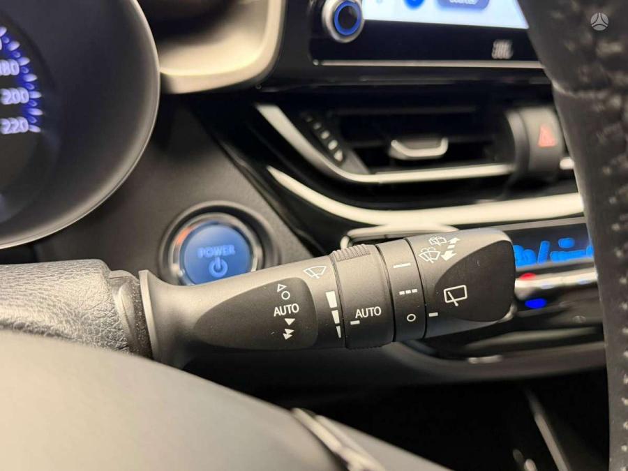Pelēks Toyota C-HR 2022 Panevēža, ar dzinēja tilpumu 1.80 L un nobraukumu 85 tūkst. km par 23790 €, foto 24 vietnē AUTOMOTO.COM.LV