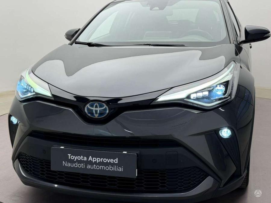 Pelēks Toyota C-HR 2022 Panevēža, ar dzinēja tilpumu 1.80 L un nobraukumu 85 tūkst. km par 23790 €, foto 38 vietnē AUTOMOTO.COM.LV