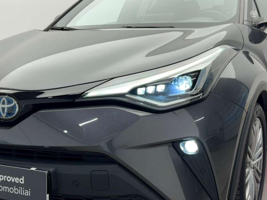 Pelēks Toyota C-HR 2022 Panevēža, ar dzinēja tilpumu 1.80 L un nobraukumu 85 tūkst. km par 23790 €, foto 39 vietnē AUTOMOTO.COM.LV