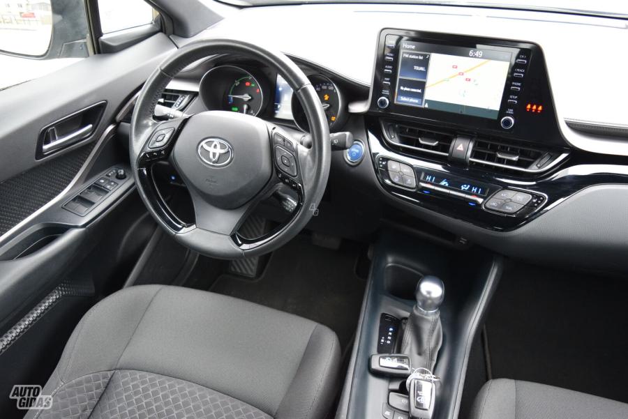 Pelēks Toyota C-HR 2022 Viļņa, ar dzinēja tilpumu 2.00 L un nobraukumu 201 tūkst. km par 19200 €, foto 14 vietnē AUTOMOTO.COM.LV