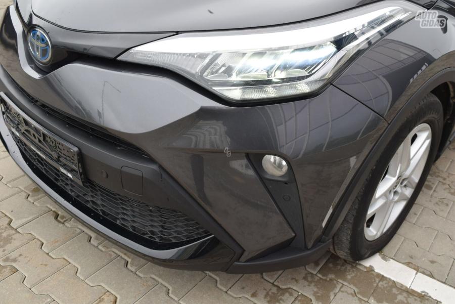 Pelēks Toyota C-HR 2022 Viļņa, ar dzinēja tilpumu 2.00 L un nobraukumu 201 tūkst. km par 19200 €, foto 25 vietnē AUTOMOTO.COM.LV