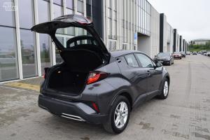 Pelēks Toyota C-HR 2022 Viļņa, ar dzinēja tilpumu 2.00 L un nobraukumu 201 tūkst. km par 19200 €, foto 26 vietnē AUTOMOTO.COM.LV