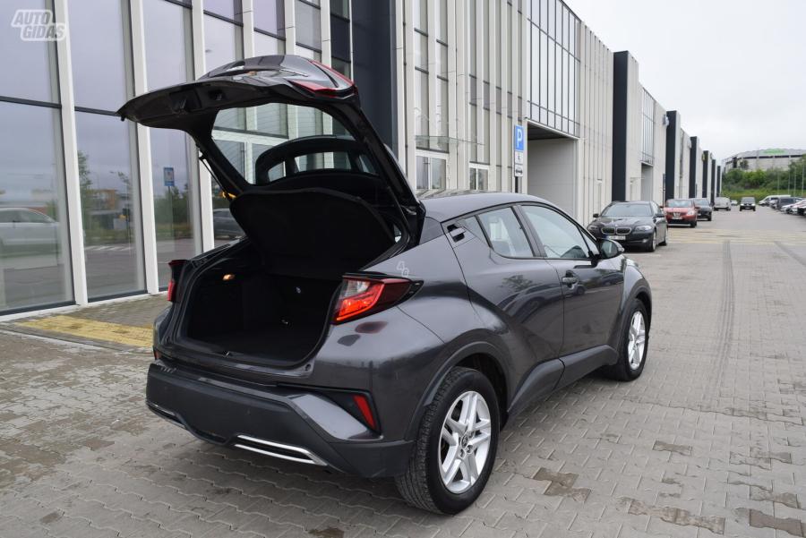 Pelēks Toyota C-HR 2022 Viļņa, ar dzinēja tilpumu 2.00 L un nobraukumu 201 tūkst. km par 19200 €, foto 26 vietnē AUTOMOTO.COM.LV