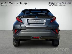 Серый Тойота C-HR 2022 в Рига, объемом двигателя 1.80 л и пробегом 62 тыс. км за 22990 €, фото 5 на AUTOMOTO.COM.LV