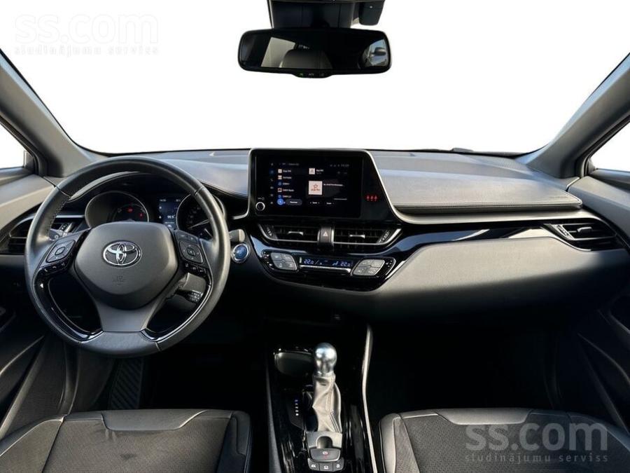 Серый Тойота C-HR 2022 в Рига, объемом двигателя 1.80 л и пробегом 62 тыс. км за 22990 €, фото 9 на AUTOMOTO.COM.LV