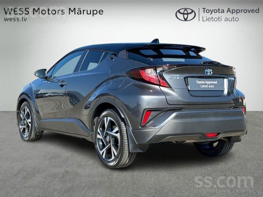 Серый Тойота C-HR 2022 в Рига, объемом двигателя 1.80 л и пробегом 62 тыс. км за 22990 €, фото 17 на AUTOMOTO.COM.LV