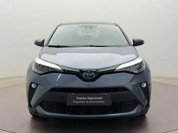 Pelēks Toyota C-HR 2022 Panevēža, ar dzinēja tilpumu 1.80 L un nobraukumu 98 tūkst. km par 21990 €, foto 2 vietnē AUTOMOTO.COM.LV