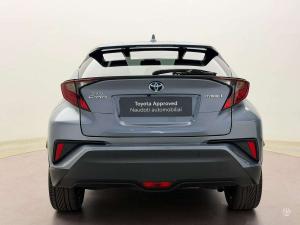 Серый Тойота C-HR 2022 в Паневежис, объемом двигателя 1.80 л и пробегом 98 тыс. км за 21990 €, фото 8 на AUTOMOTO.COM.LV