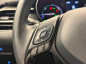 Серый Тойота C-HR 2022 в Паневежис, объемом двигателя 1.80 л и пробегом 98 тыс. км за 21990 €, фото 21 на AUTOMOTO.COM.LV