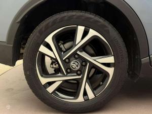 Серый Тойота C-HR 2022 в Паневежис, объемом двигателя 1.80 л и пробегом 98 тыс. км за 21990 €, фото 40 на AUTOMOTO.COM.LV