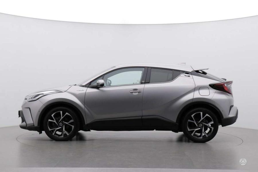Серый Тойота C-HR 2022 в Вильнюс, объемом двигателя 1.99 л и пробегом 30 тыс. км за 25500 €, фото 5 на AUTOMOTO.COM.LV