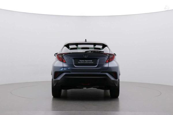 Pelēks Toyota C-HR 2022 Viļņa, ar dzinēja tilpumu 1.80 L un nobraukumu 33 tūkst. km par 25500 €, foto 5 vietnē AUTOMOTO.COM.LV