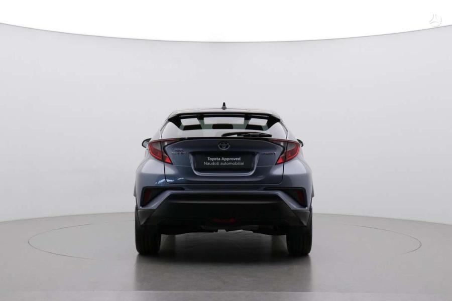 Pelēks Toyota C-HR 2022 Viļņa, ar dzinēja tilpumu 1.80 L un nobraukumu 33 tūkst. km par 25500 €, foto 6 vietnē AUTOMOTO.COM.LV