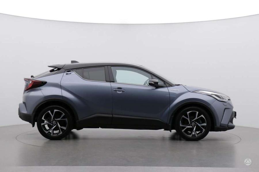 Pelēks Toyota C-HR 2022 Viļņa, ar dzinēja tilpumu 1.80 L un nobraukumu 33 tūkst. km par 25500 €, foto 18 vietnē AUTOMOTO.COM.LV