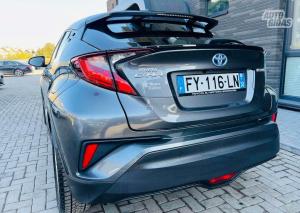 Pelēks Toyota C-HR 2022 Kauņa, ar dzinēja tilpumu 1.80 L un nobraukumu 95 tūkst. km par 18990 €, foto 5 vietnē AUTOMOTO.COM.LV