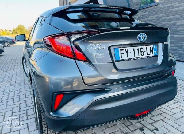 Grey Toyota C-HR 2022 in Kaunas, with an engine capacity of 1.80 L and mileage of 95 thousand km for 18990 €, photo 8 on AUTOMOTO.COM.LV