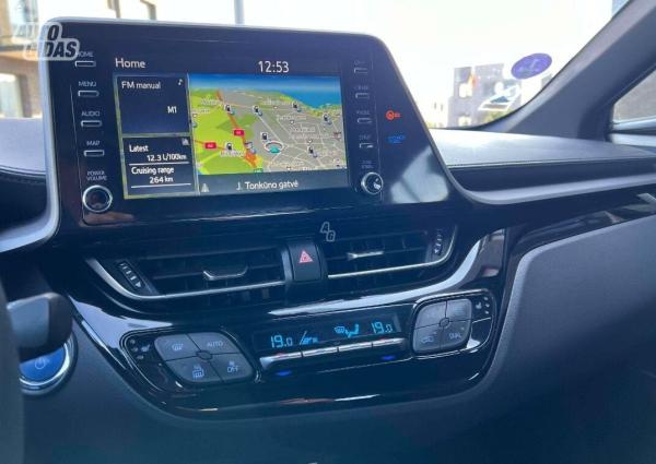 Grey Toyota C-HR 2022 in Kaunas, with an engine capacity of 1.80 L and mileage of 95 thousand km for 18990 €, photo 9 on AUTOMOTO.COM.LV