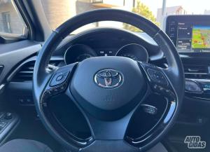 Pelēks Toyota C-HR 2022 Kauņa, ar dzinēja tilpumu 1.80 L un nobraukumu 95 tūkst. km par 18990 €, foto 12 vietnē AUTOMOTO.COM.LV