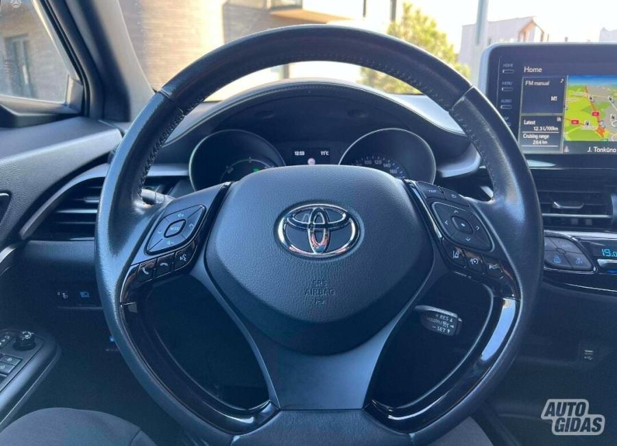 Pelēks Toyota C-HR 2022 Kauņa, ar dzinēja tilpumu 1.80 L un nobraukumu 95 tūkst. km par 18990 €, foto 12 vietnē AUTOMOTO.COM.LV