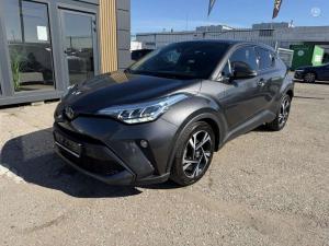 Pelēks Toyota C-HR 2022 Panevēža, ar dzinēja tilpumu 1.80 L un nobraukumu 99 tūkst. km par 19900 €, foto  vietnē AUTOMOTO.COM.LV