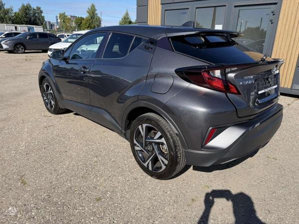 Pelēks Toyota C-HR 2022 Panevēža, ar dzinēja tilpumu 1.80 L un nobraukumu 99 tūkst. km par 19900 €, foto 8 vietnē AUTOMOTO.COM.LV