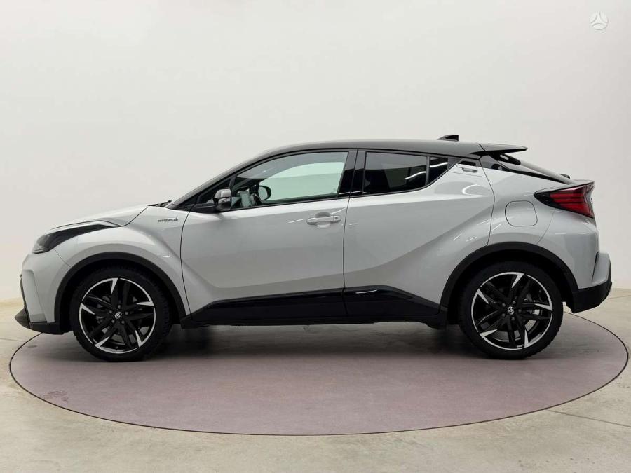 Pelēks Toyota C-HR 2022 Panevēža, ar dzinēja tilpumu 1.80 L un nobraukumu 90 tūkst. km par 24990 €, foto 6 vietnē AUTOMOTO.COM.LV