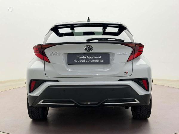 Серый Тойота C-HR 2022 в Паневежис, объемом двигателя 1.80 л и пробегом 90 тыс. км за 24990 €, фото 7 на AUTOMOTO.COM.LV