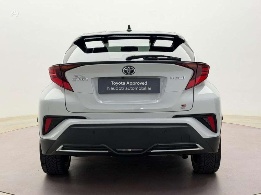 Pelēks Toyota C-HR 2022 Panevēža, ar dzinēja tilpumu 1.80 L un nobraukumu 90 tūkst. km par 24990 €, foto 8 vietnē AUTOMOTO.COM.LV