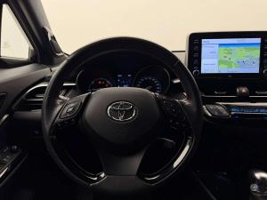 Pelēks Toyota C-HR 2022 Panevēža, ar dzinēja tilpumu 1.80 L un nobraukumu 90 tūkst. km par 24990 €, foto 20 vietnē AUTOMOTO.COM.LV