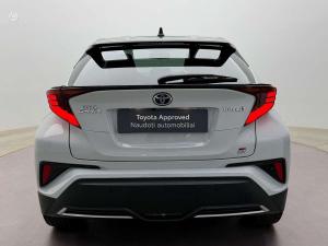 Pelēks Toyota C-HR 2022 Panevēža, ar dzinēja tilpumu 1.80 L un nobraukumu 90 tūkst. km par 24990 €, foto 39 vietnē AUTOMOTO.COM.LV