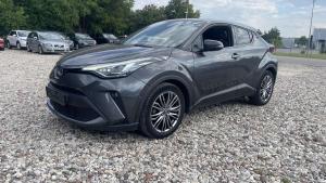 Pelēks Toyota C-HR 2022 Kauņa, ar dzinēja tilpumu 1.80 L un nobraukumu 90 tūkst. km par 20900 €, foto  vietnē AUTOMOTO.COM.LV