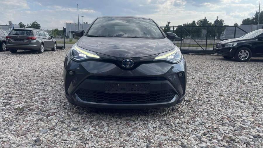Серый Тойота C-HR 2022 в Каунас, объемом двигателя 1.80 л и пробегом 90 тыс. км за 20900 €, фото 3 на AUTOMOTO.COM.LV