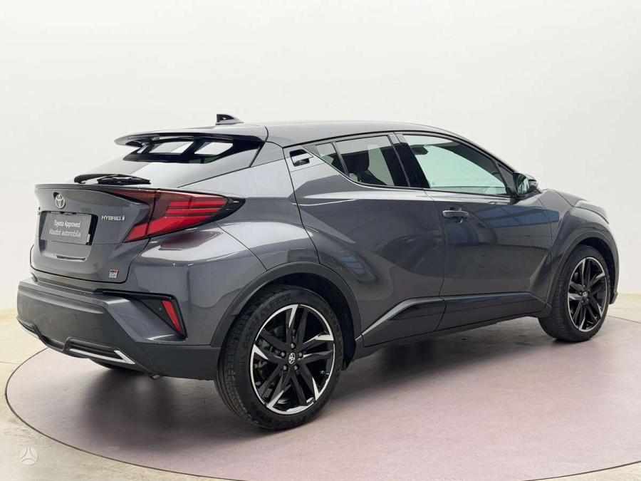 Серый Тойота C-HR 2022 в Паневежис, объемом двигателя 1.99 л и пробегом 102 тыс. км за 25390 €, фото 9 на AUTOMOTO.COM.LV