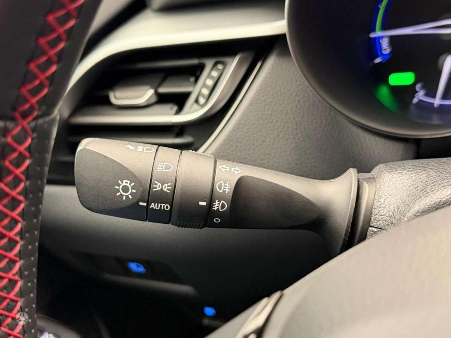 Серый Тойота C-HR 2022 в Паневежис, объемом двигателя 1.99 л и пробегом 102 тыс. км за 25390 €, фото 23 на AUTOMOTO.COM.LV
